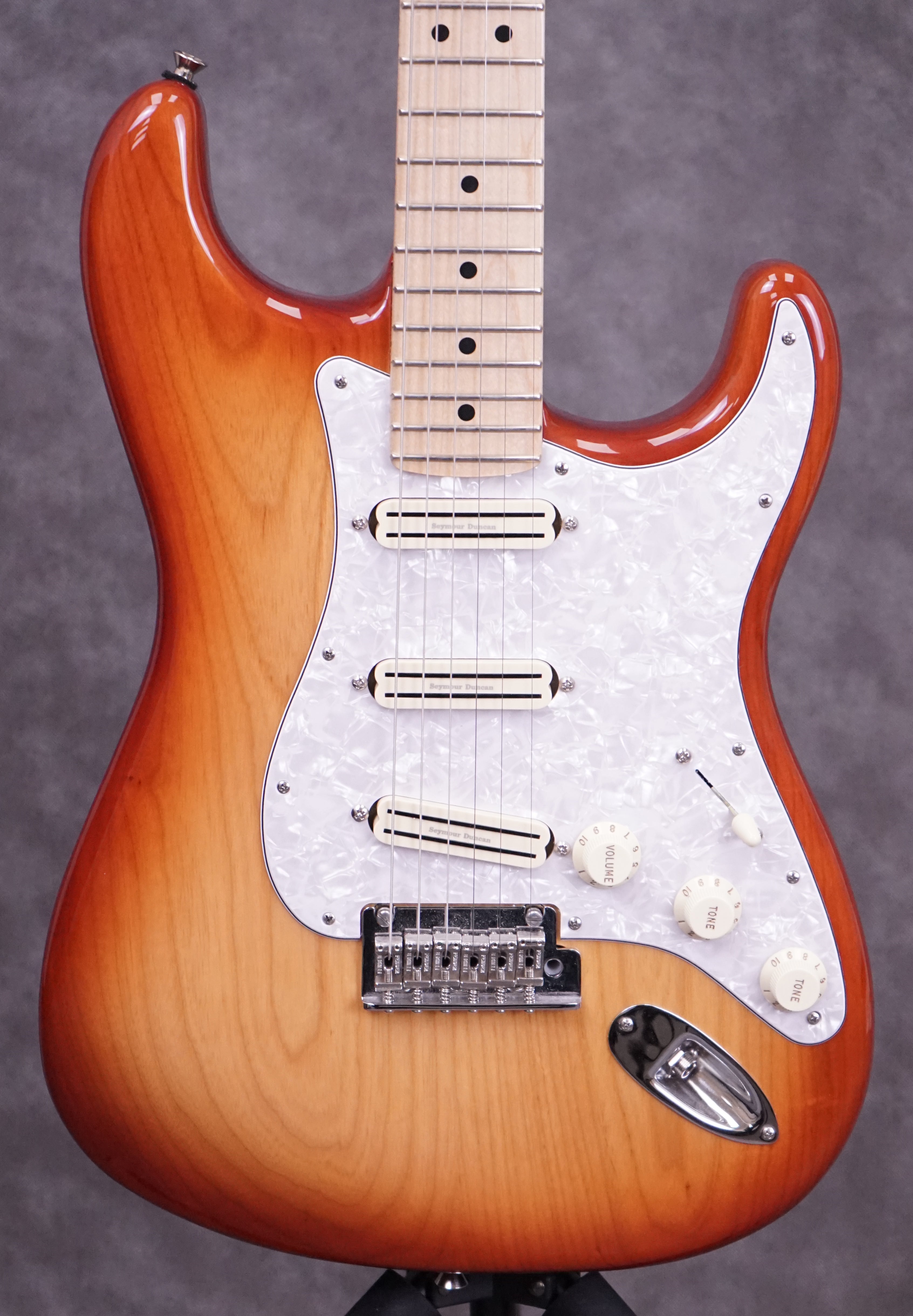 (Used) Fender American Professional 2019 Electric Guitar Sienna Burst ...