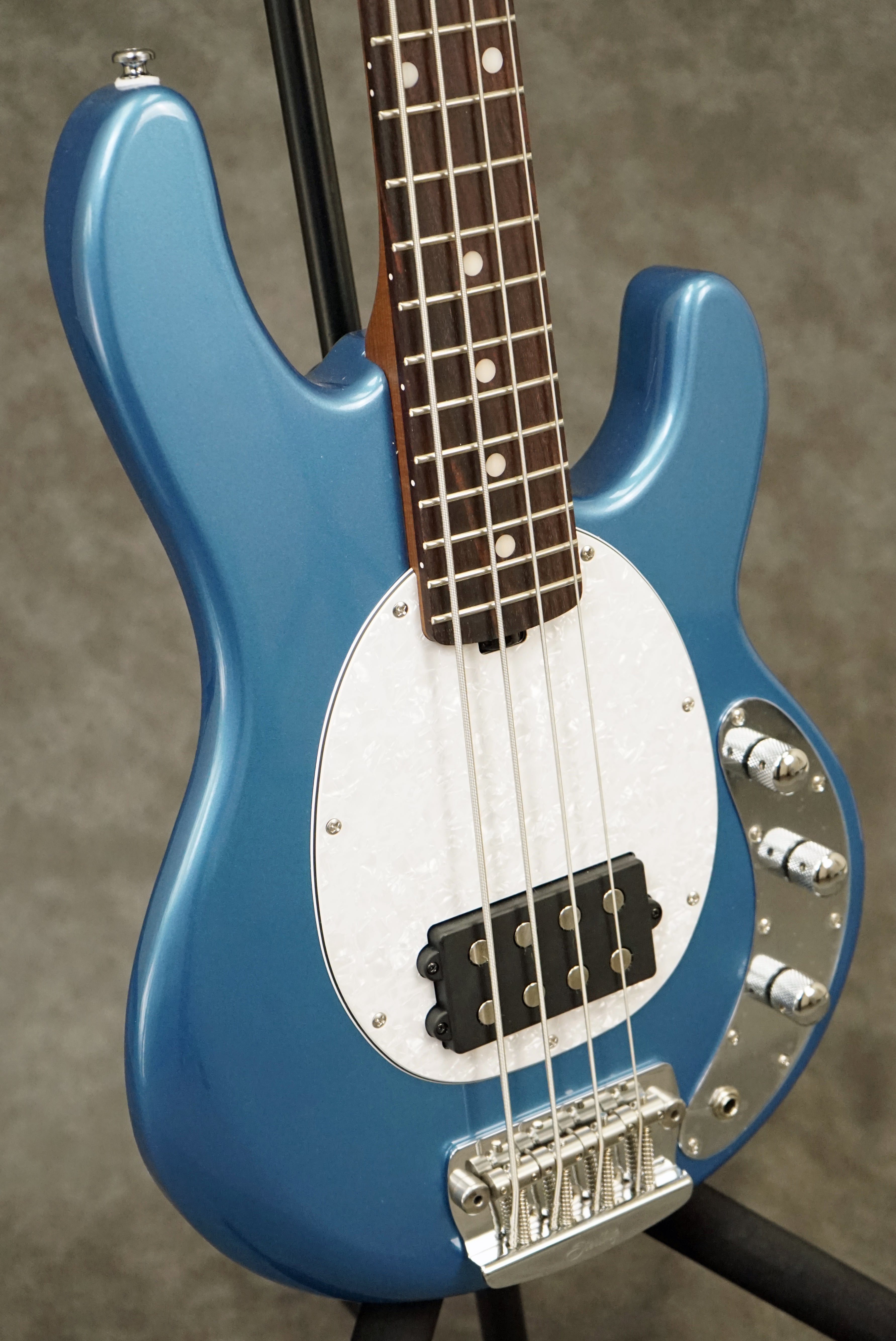 B-Stock Sterling StingRay Short Scale with Roasted Maple Neck 2024 ...